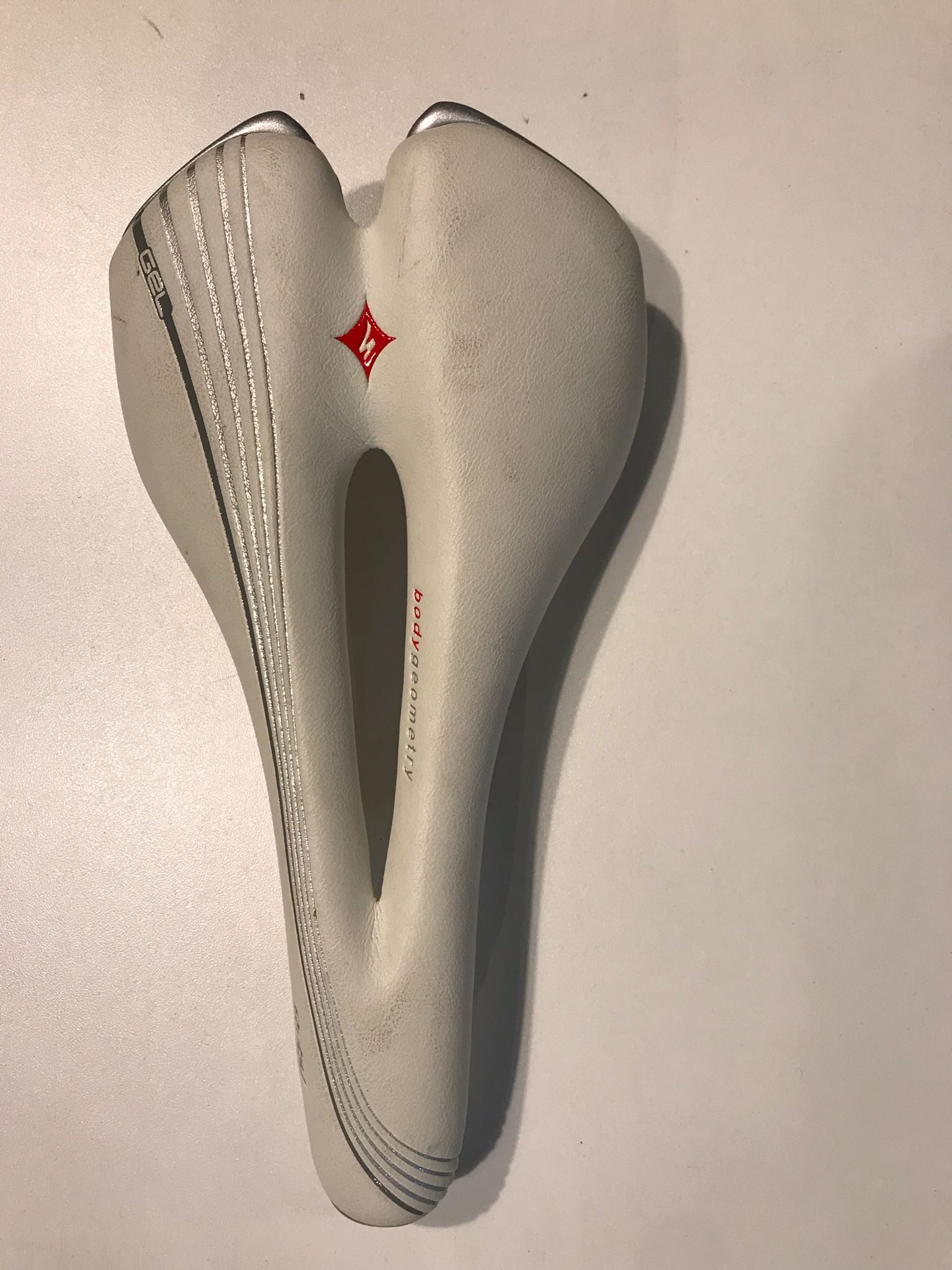 RUBY EXPERT GEL SADDLE WMN WHT 130 - Specialized Uruguay - Bicicletas y ...